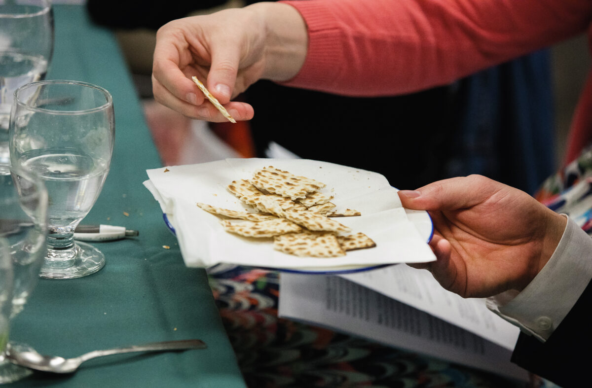 BYU Column: BYU Passover Seder models centuries old Jewish tradition ...